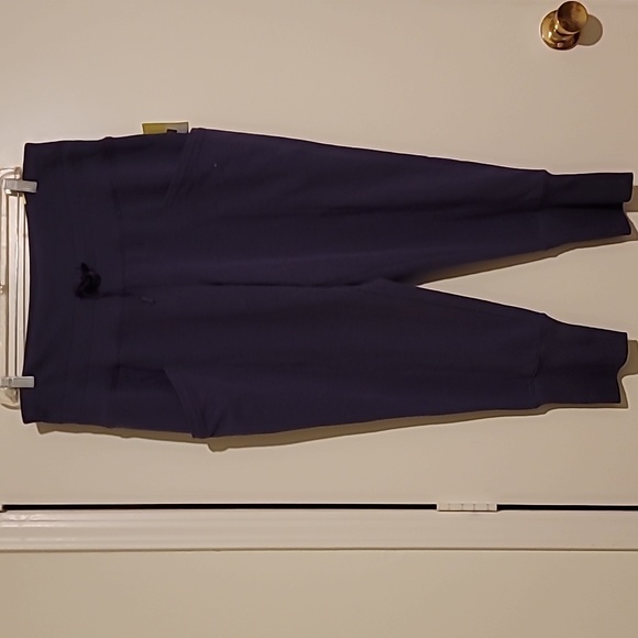 all in motion | Pants & Jumpsuits | Nwt All In Motion Crop Joggers ...